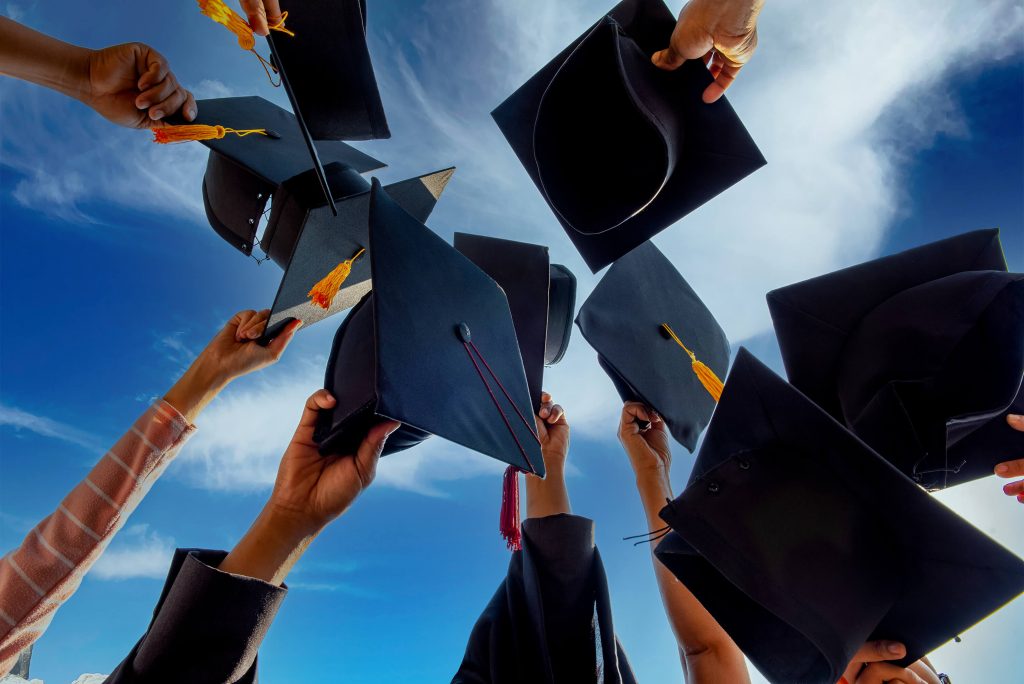 Checklist definitivo: Como organizar sua festa de formatura! - Dicas Alpha